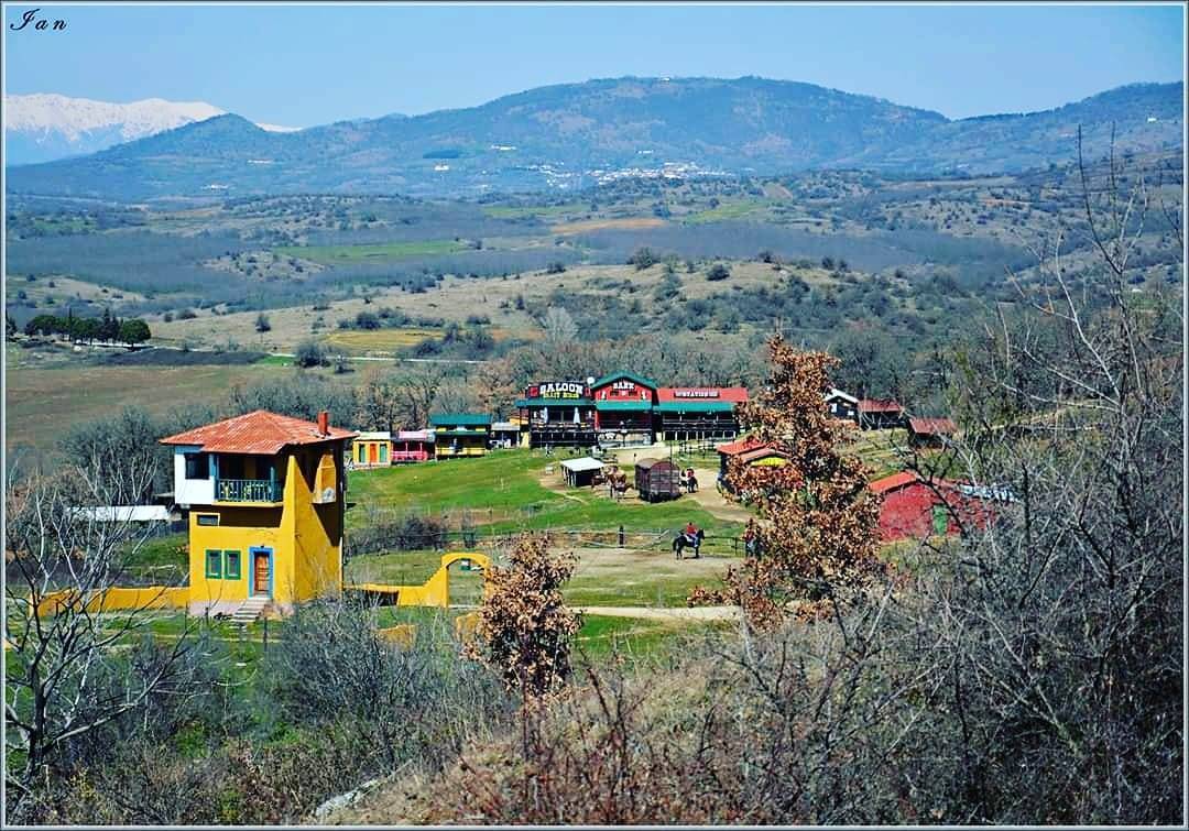 Ziogas Western City: Μία κοντινή εκδρομή σε σκηνικό βγαλμένο από την ...